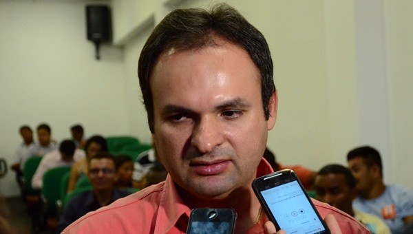 CONSTRANGIDO NO SDD - X da questão - Política Dinâmica